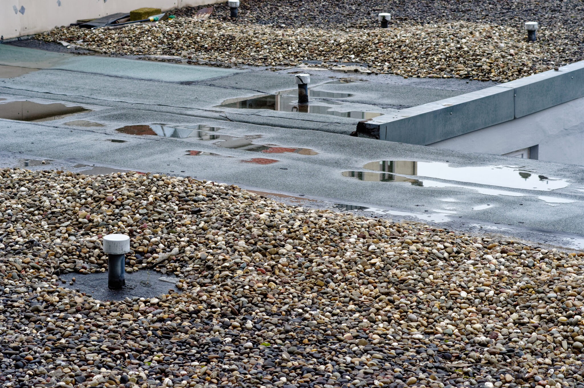 Tar Roofing Overview: Is a Tar Roof Right for You?